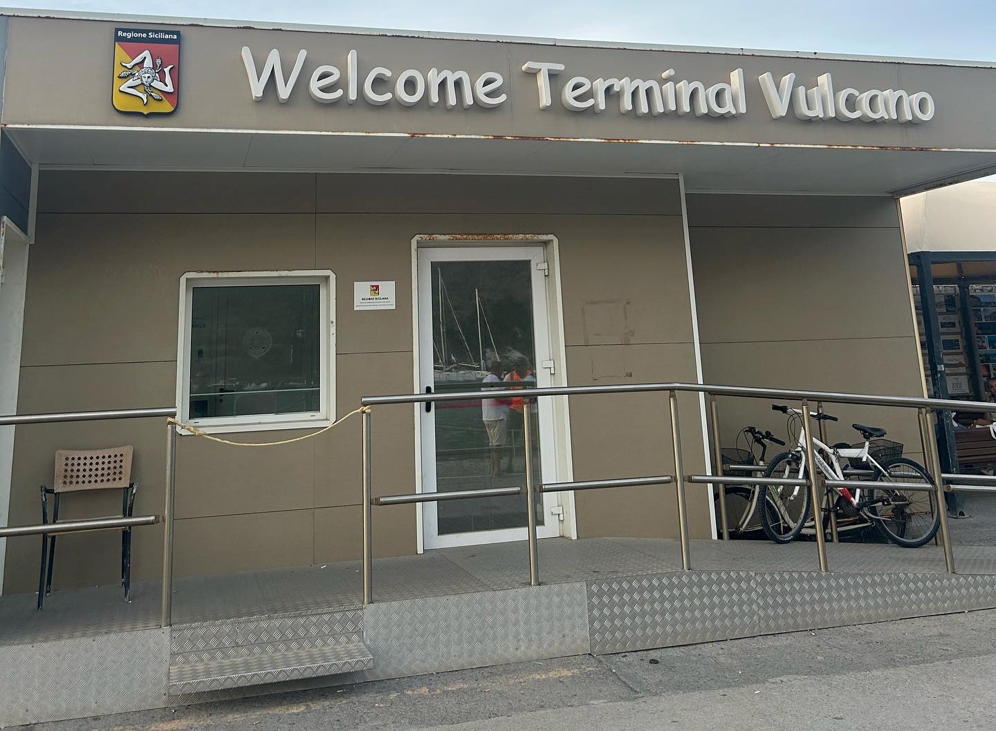 Vulcano: il welcome terminal inaugurato e mai usato. De Leo: "Si attivi ...