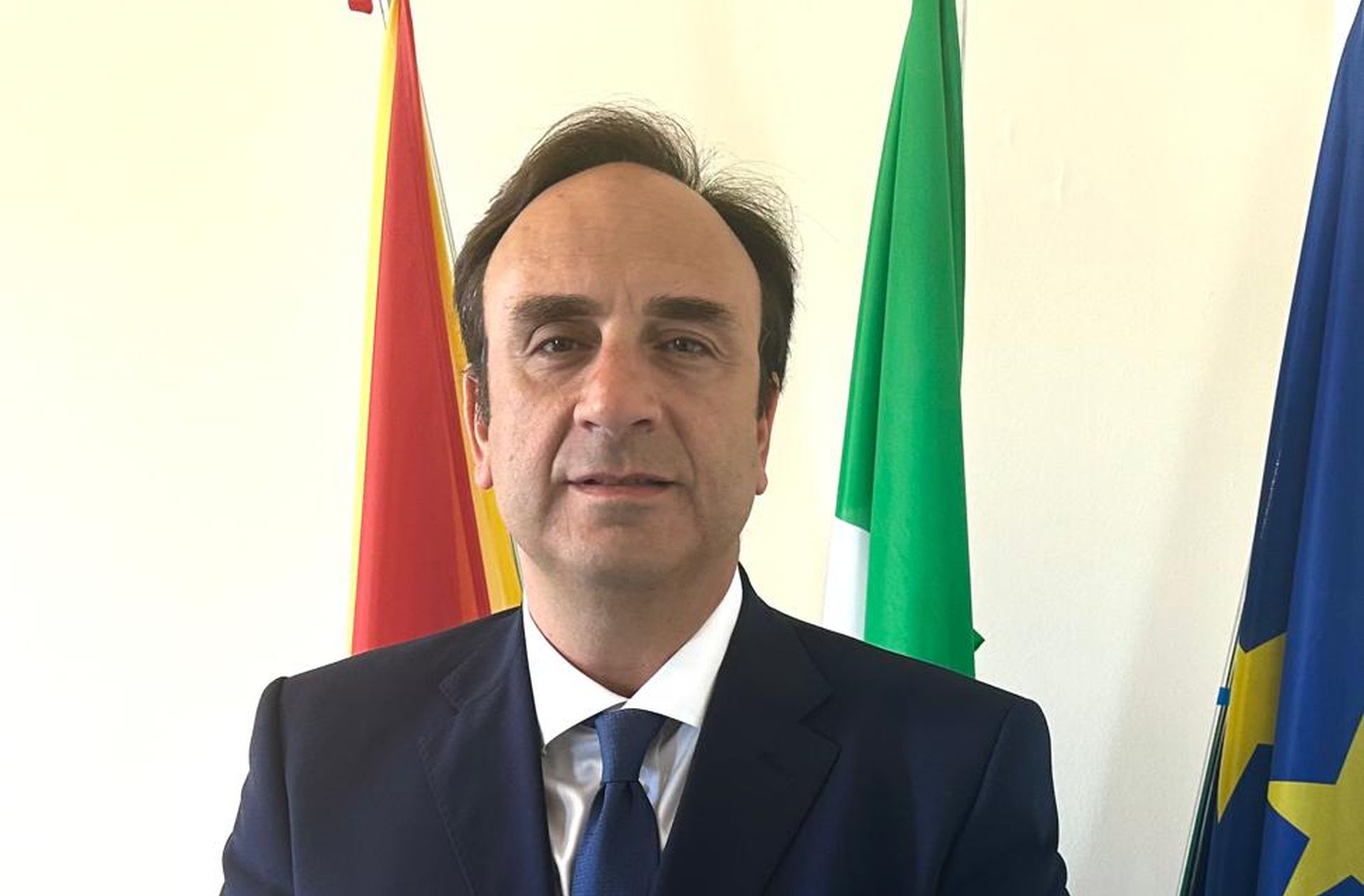 Messina, raid vandalico contro il Circolo dello Stretto di Fratelli d ...