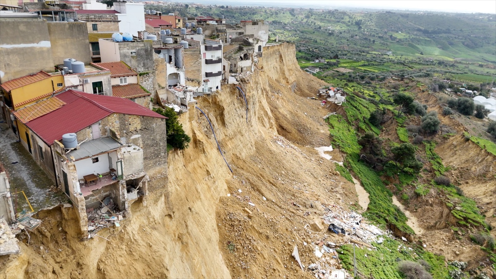 Frana Niscemi, cinque isolati del quartiere Sante Croci non più interdetti